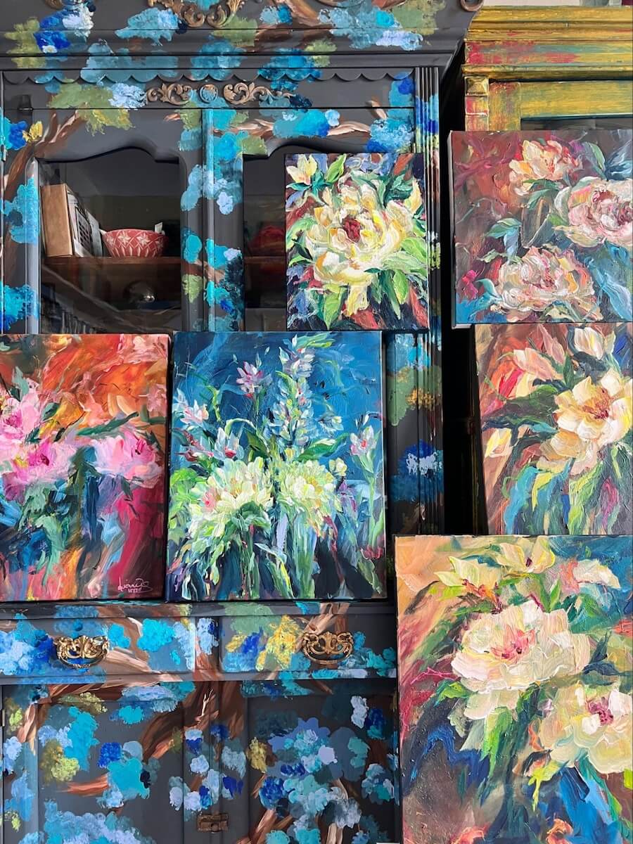 Step-by-Step Guide to Abstract Flower Painting for Beginners